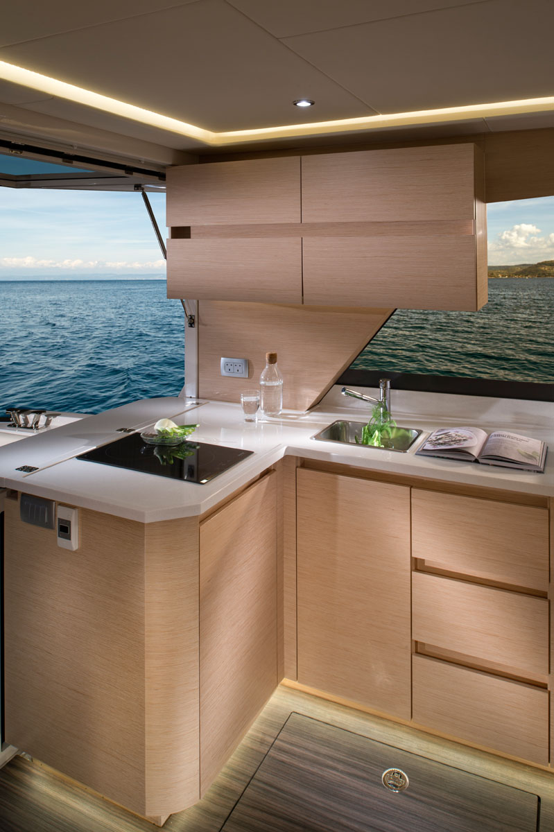 Greenline 39 For Sale - Hybrid Yacht, West Coast Dealer