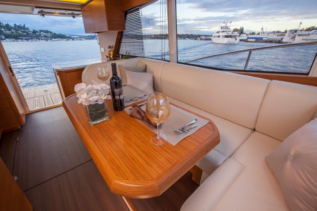 Review of Greenline 39 Hybrid Yacht
