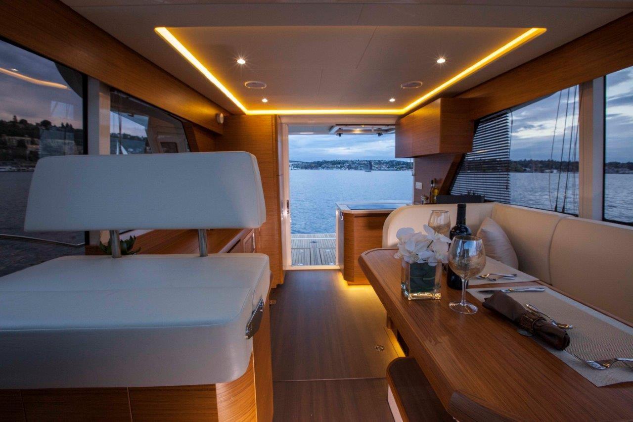 Review of Greenline 39 Hybrid Yacht