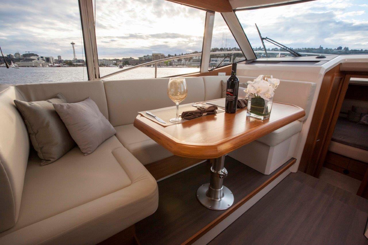 Review of Greenline 39 Hybrid Yacht