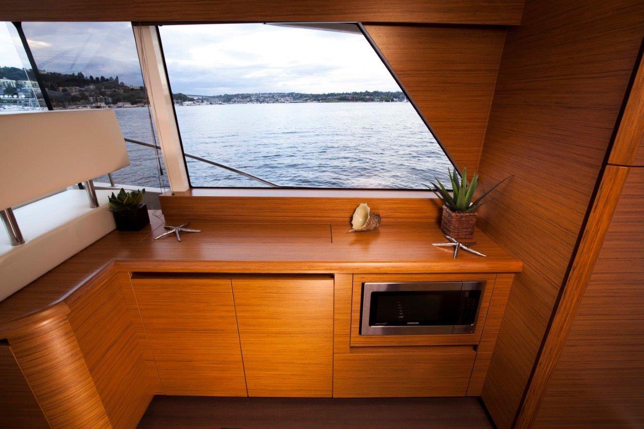 Review of Greenline 39 Hybrid Yacht